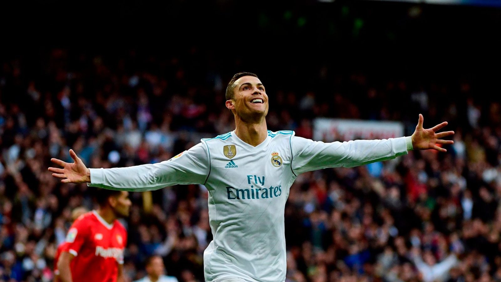 Cristiano Ronaldo Net Worth: A Look into the Wealth of the Football ...